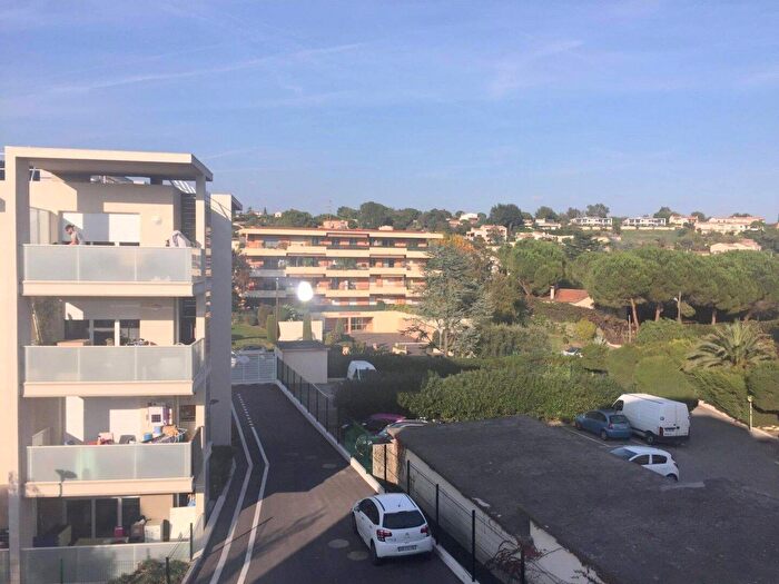 Appartement 3 pièces à louer à Saint Jean-LHubac, Cagnes-sur-Mer