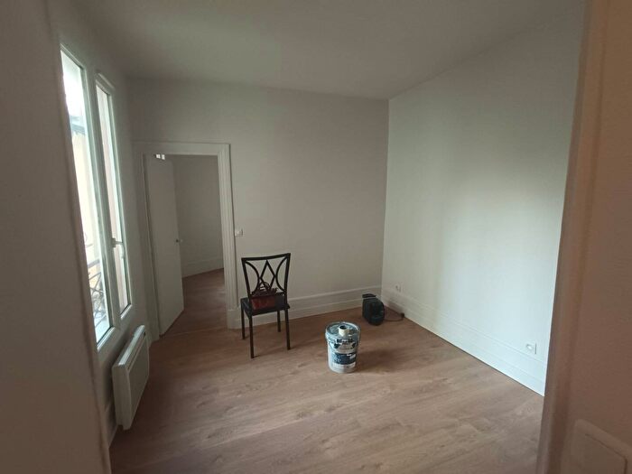 Appartement à louer - La Chapelle-Marx Dormoy, Paris ème arrondissement - 2 pièces - 1 chambre