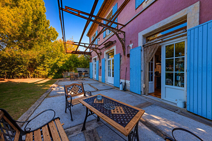 Maison à vendre - Sommières - 6 pièces - 4 chambres