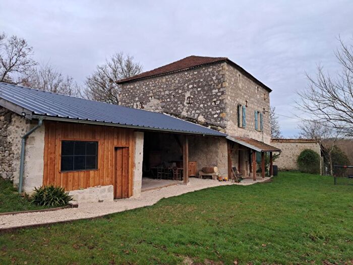 Maison à vendre - Saint-Maurin - 8 pièces - 4 chambres