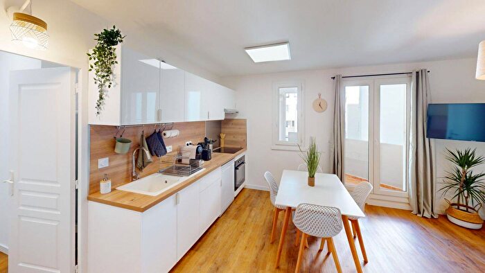 Appartement à louer - La Martelle, Montpellier - 5 pièces - 4 chambres