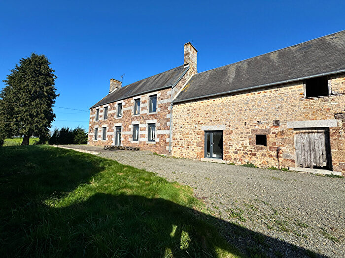 Maison à vendre - Beaucoudray - 6 pièces - 3 chambres