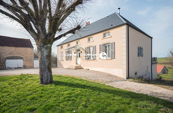 Montbard : Maison 10 pièces à vendre
