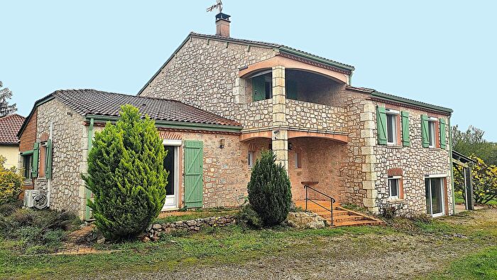 Maison à vendre - Nontron - 5 pièces - 3 chambres