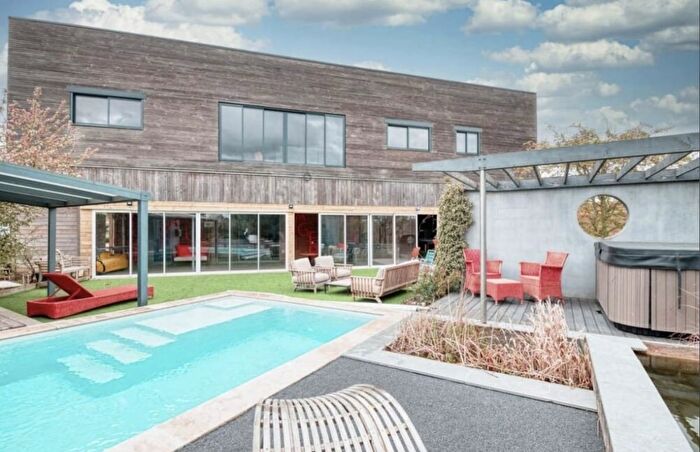 Maison à vendre - Tremblay-les-Villages - 10 pièces - 5 chambres