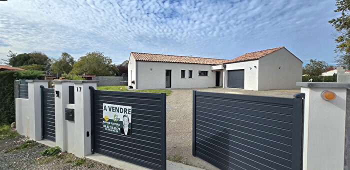 Maison à vendre - Moutiers-les-Mauxfaits - 5 pièces - 4 chambres