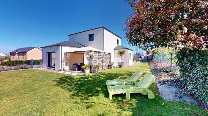 Saint-Martin-des-Champs : Maison 5 pièces à vendre