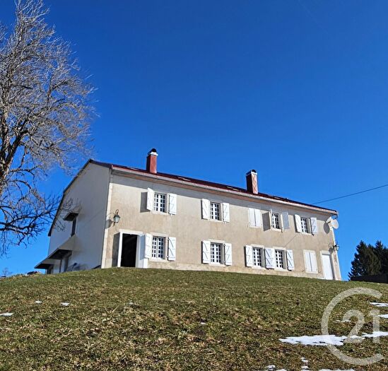 Maison 7 pièces à Lajoux, à vendre