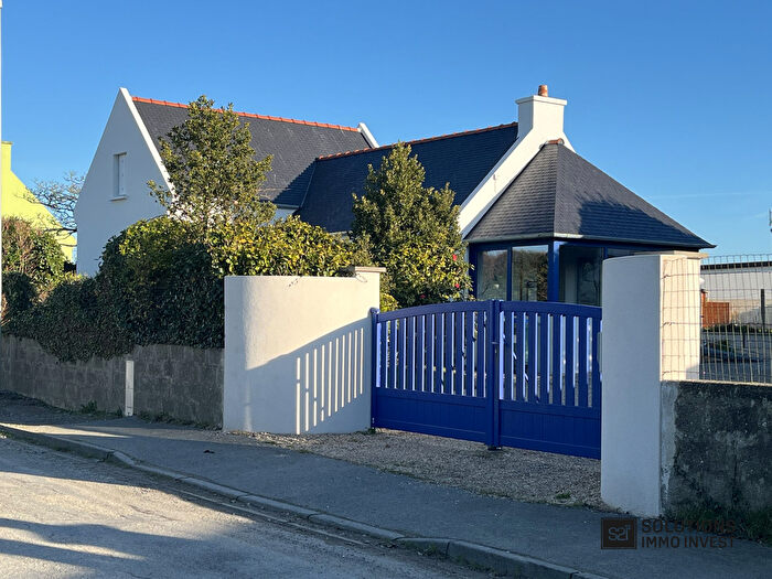 Maison à vendre - Ploudalmézeau - 5 pièces - 3 chambres