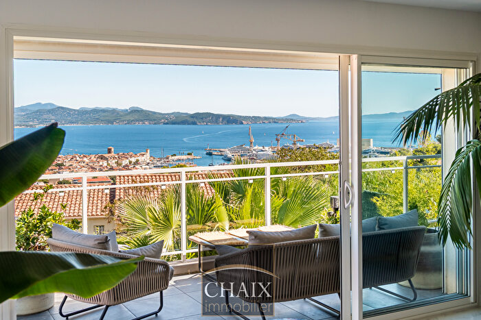 Maison à vendre - La Ciotat - 5 pièces - 4 chambres