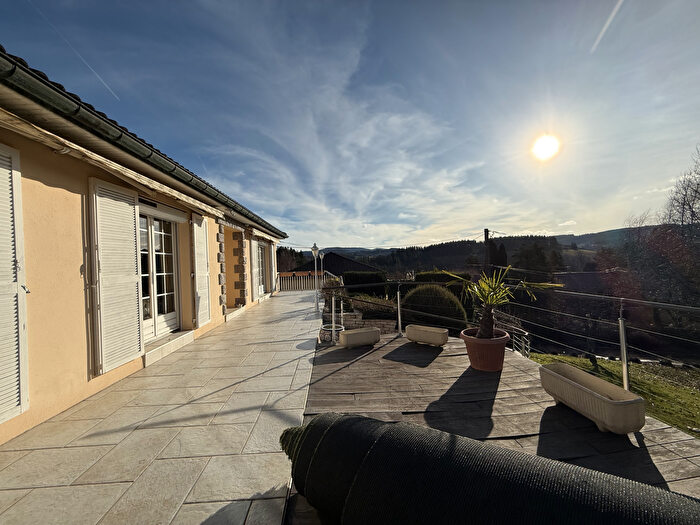 Maison à vendre - La Monnerie-le-Montel - 5 pièces - 3 chambres