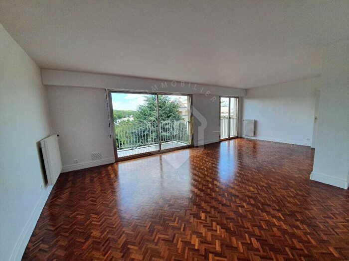 Appartement à louer - Montreuil, Versailles - 5 pièces - 3 chambres