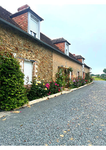 Précigné : Maison 8 pièces à vendre