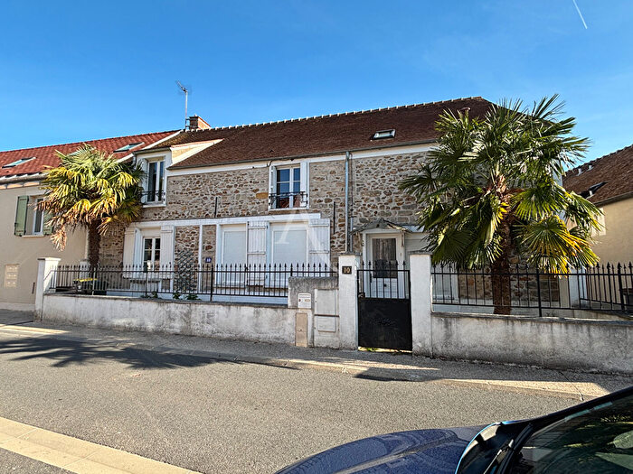 Le Châtelet-en-Brie - Maison 8 pièces à vendre