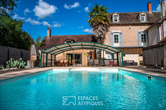 Maison à vendre - Thenon - 13 pièces - 8 chambres