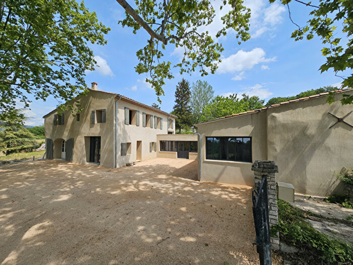 Maison 8 pièces à Caseneuve, à vendre