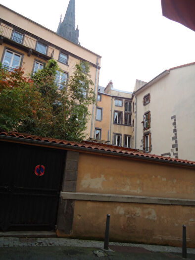 Appartement à louer - Clermont-Ferrand, Delille, Cathédrale, La Gare - 1 pièce - 1 chambre