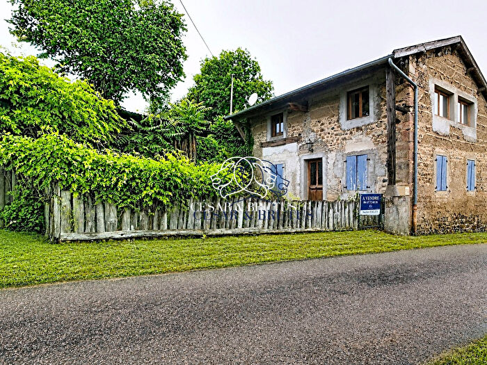 Maison 4 pièces à vendre à Saint-Pierre-le-Vieux