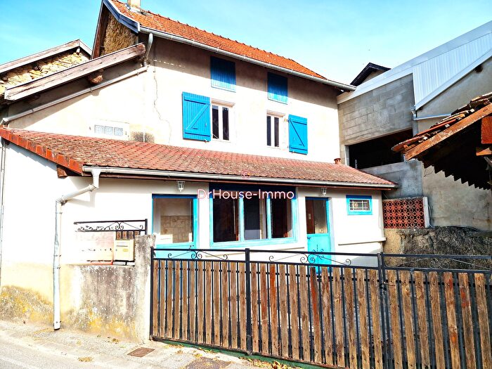 Saint-Hilaire-de-Brens : Maison 3 pièces à vendre