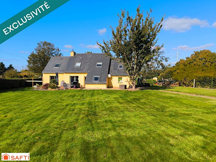 Maison à vendre - Ploubezre - 6 pièces - 4 chambres