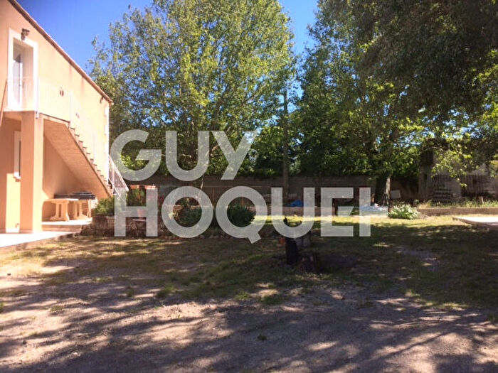 Tarascon, Saint-Gabriel, Route d'Avignon, Route de Boulbon : Appartement 4 pièces à louer