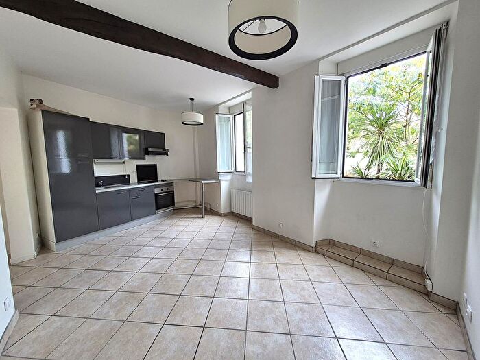 Mandres-les-Roses - Appartement 2 pièces à vendre