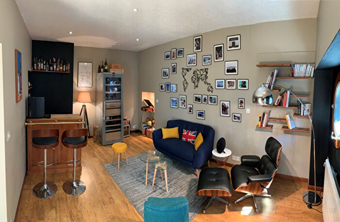 Appartement à vendre - Laval, Les Fourches - 6 pièces - 3 chambres