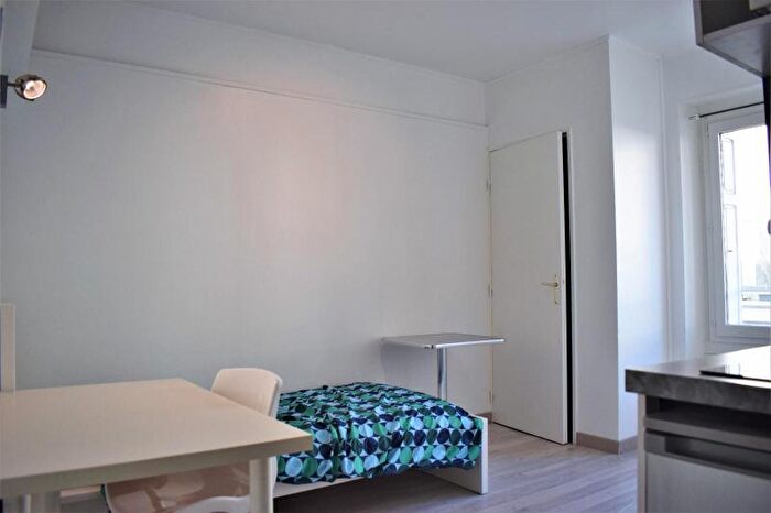 Appartement à louer - Saint-Étienne, Tardy, Colline des Pères, Bizillon - 1 pièce - 1 chambre