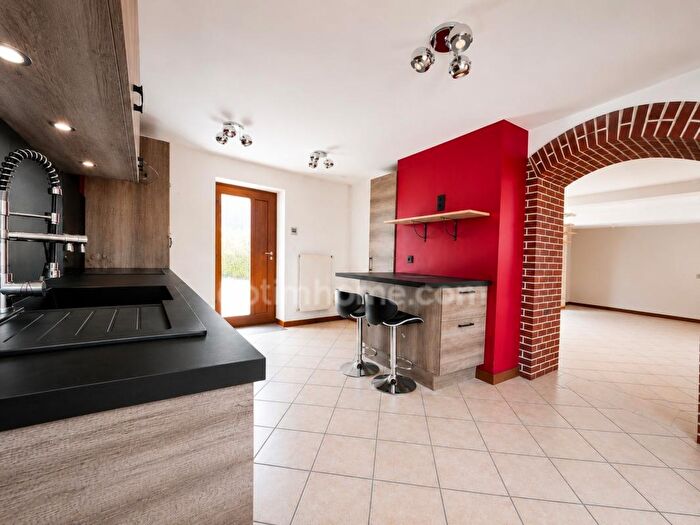 Maison 5 pièces à Hermes, à vendre