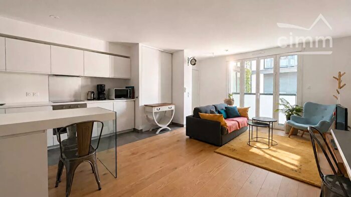 Appartement 2 pièces à vendre à Paris 20ème, Père Lachaise, Réunion