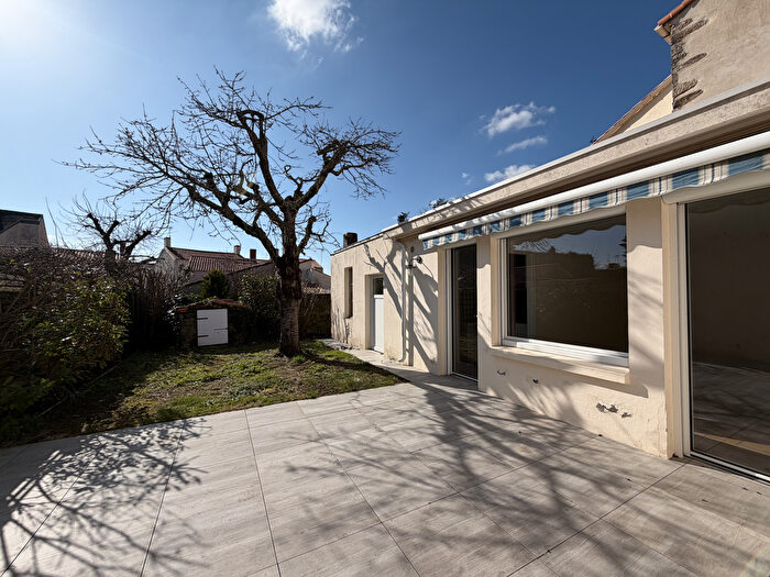 Maison à vendre - Aizenay - 4 pièces - 3 chambres