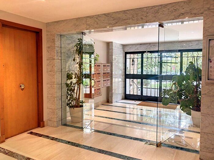 Appartement à louer - Les Platanes, Aix-en-Provence - 1 pièce