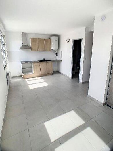 Appartement à louer - Centre Ville, Cavaillon - 1 pièce
