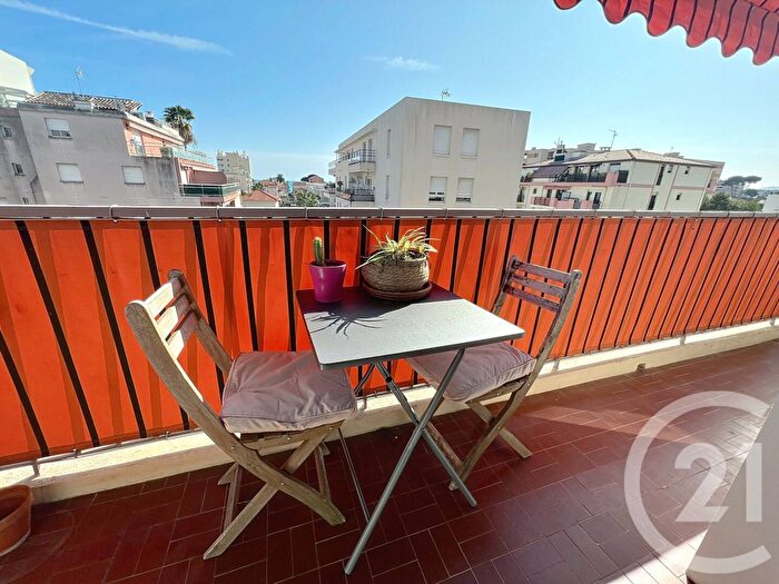 Appartement à louer - Cagnes-sur-Mer - 1 pièce