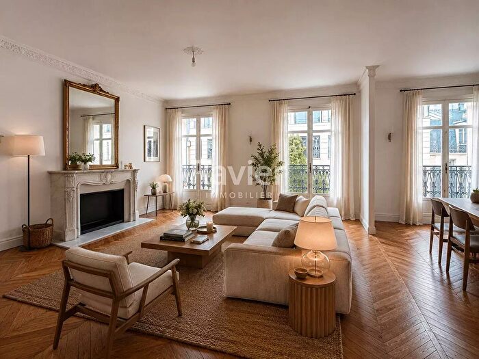 Paris 17ème, Courcelles, Wagram : Appartement 6 pièces à vendre