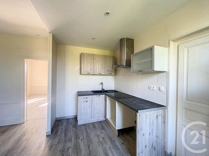 Appartement à louer - Sainte-Savine - 2 pièces - 1 chambre