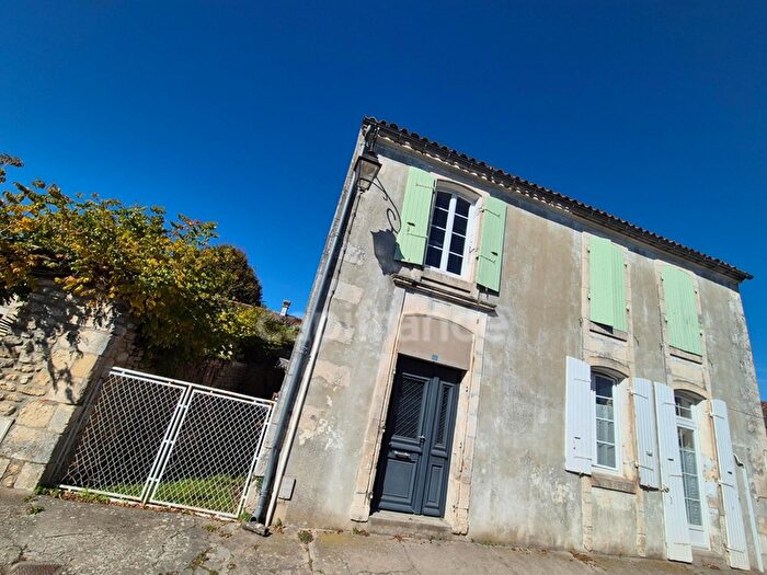 Maison à vendre - Meursac - 4 pièces - 3 chambres