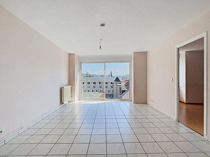 République, Aurillac : Appartement 2 pièces à louer
