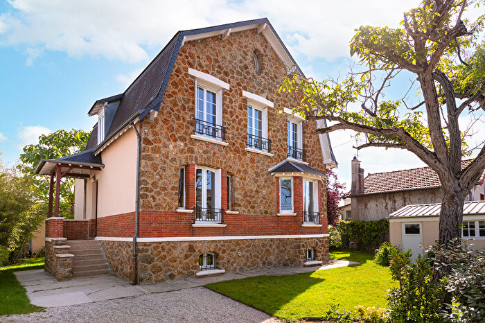 Maison 9 pièces à vendre à Sartrouville, Les Dix Arpents