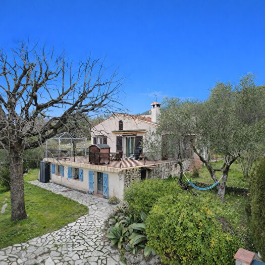 Maison à vendre - Tourrettes-sur-Loup - 4 pièces - 3 chambres