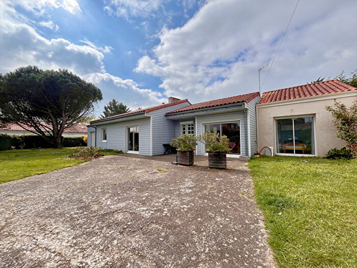 Maison à vendre - Les Moutiers-en-Retz - 6 pièces - 4 chambres