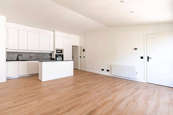 Appartement à louer - Jardin Parisien, Clamart - 3 pièces - 2 chambres