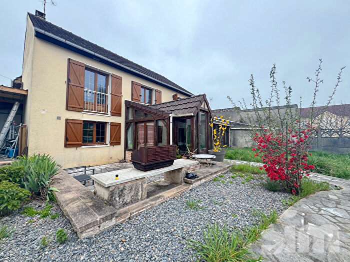 Appartement à vendre - Brou-sur-Chantereine - 5 pièces - 3 chambres