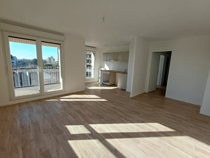 Appartement à louer - Bobigny, Centre-ville - 3 pièces - 2 chambres