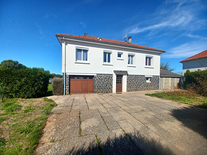 Maison à vendre - Le Vigean - 5 pièces - 3 chambres