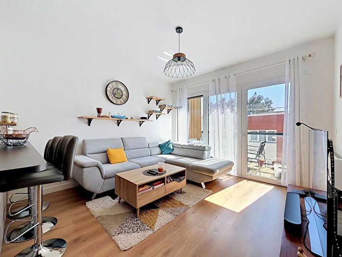 Appartement 2 pièces à Voisins-le-Bretonneux, à vendre