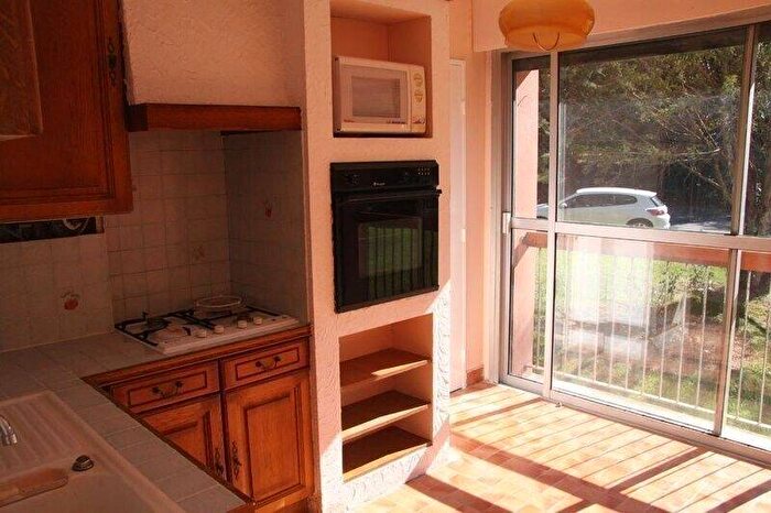 Appartement à louer - Les Pennes-Mirabeau - 3 pièces - 2 chambres