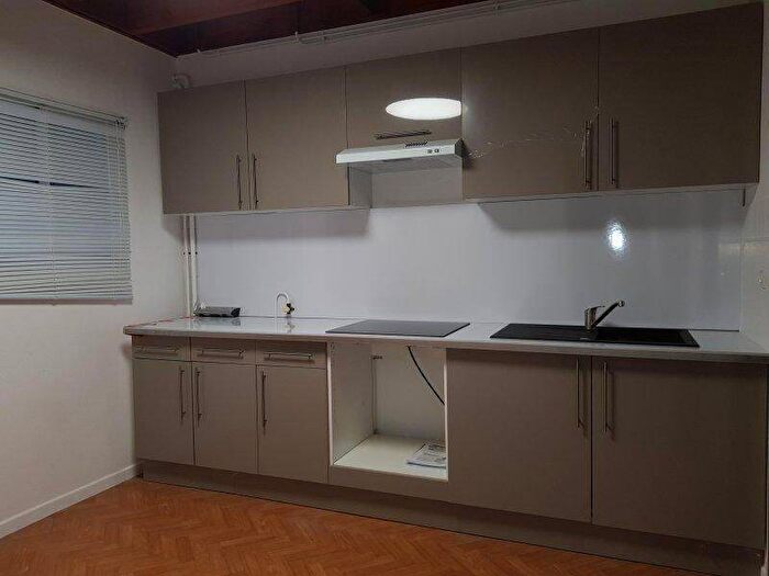 Centre Ville, Dax : Appartement 3 pièces à louer