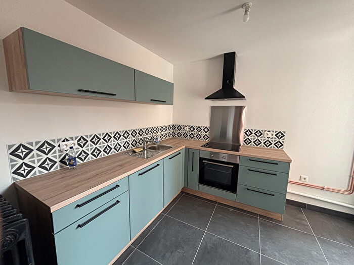 Appartement à louer - Sarreguemines, Centre-ville - 5 pièces - 3 chambres