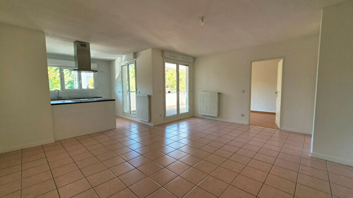 Appartement 3 pièces à Saint-Martin-d'Hères, Centre-ville, à louer